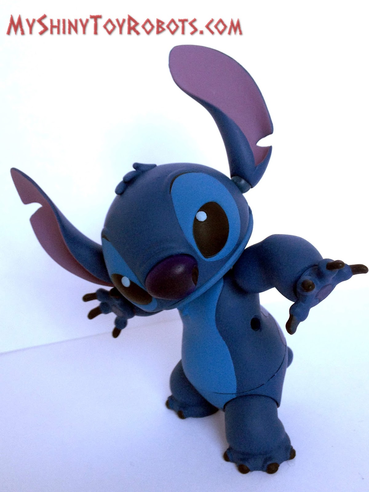 My Shiny Toy Robots: Toybox REVIEW: Figure Complex Movie REVO Stitch
