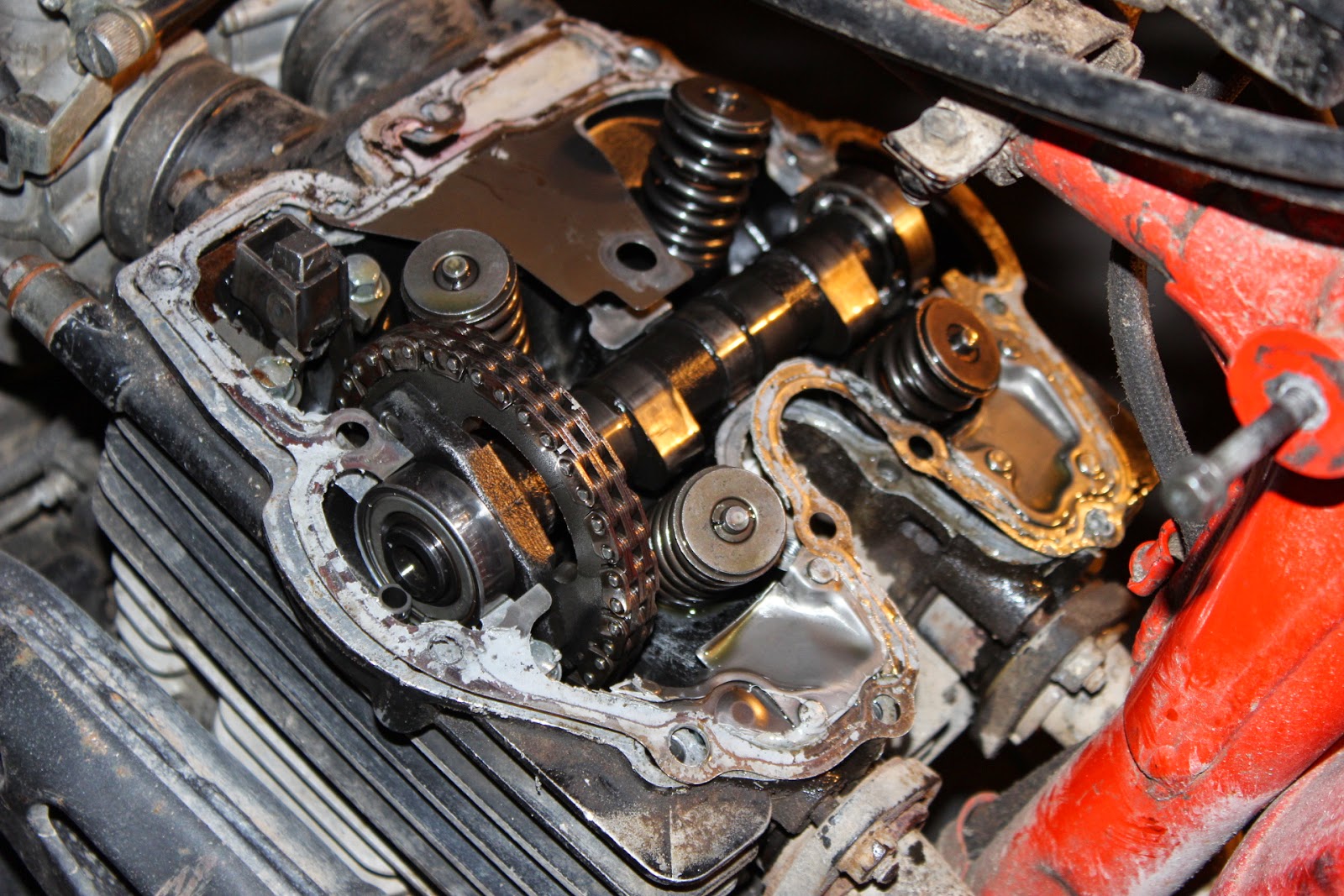 Motorcycling : 1984 Honda XR200R Rebuild