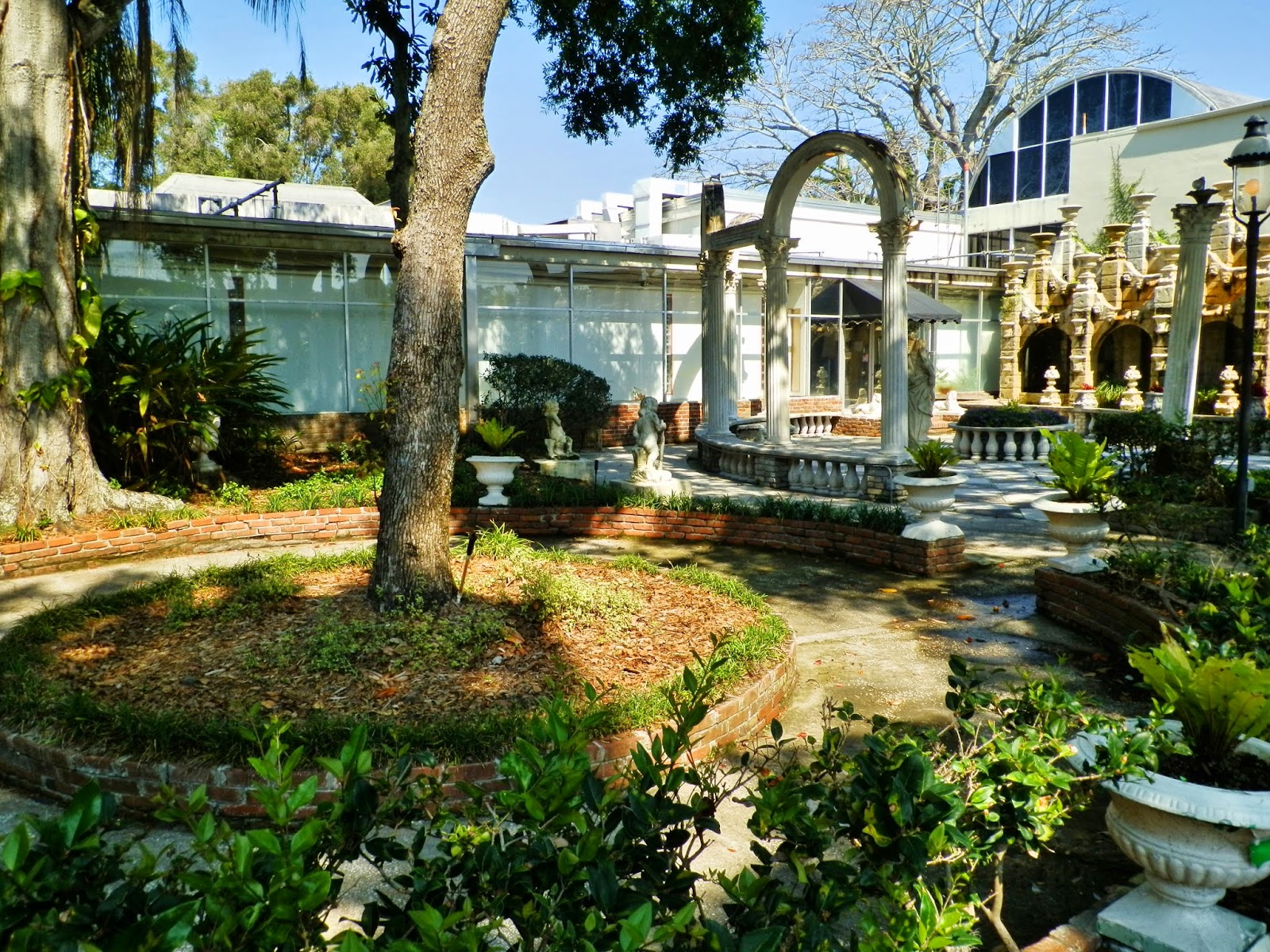 Places To Go, Buildings To See: Revisiting the Kapok Tree Inn ...