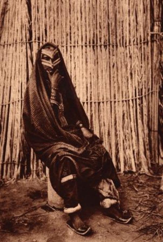 Rare Photos of Baluchi Women in Their Traditional Masks in Muscat, Oman ...