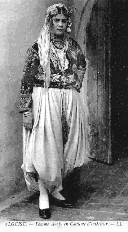 Les Algéroises: La tenue traditionnelle algéroise: Le KARAKOU