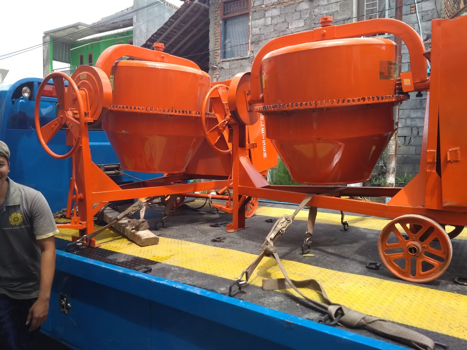 Keuntungan Sewa Concrete Mixer/ Molen Beton di POJATEK (Pokoh Jaya Teknik)