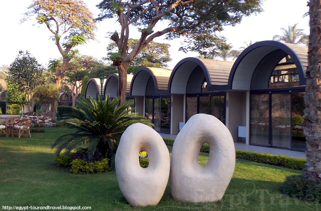 Egypt Travel: The Oasis Hotel in Cairo