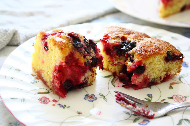 collecting memories: Currant Cake