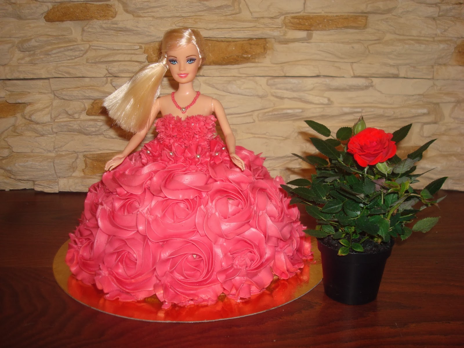 Kuchenne hity ... : Tort Barbie
