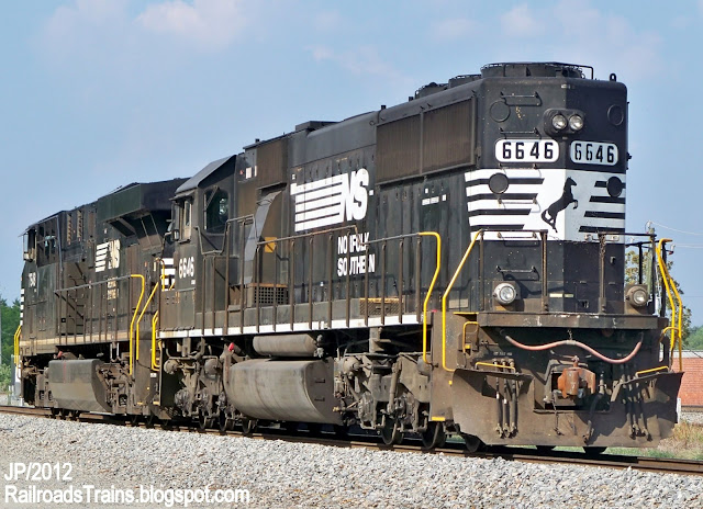 RAILROAD Freight Train Locomotive Engine EMD GE Boxcar BNSF,CSX,FEC,Norfolk Southern,UP,CN,CP ...