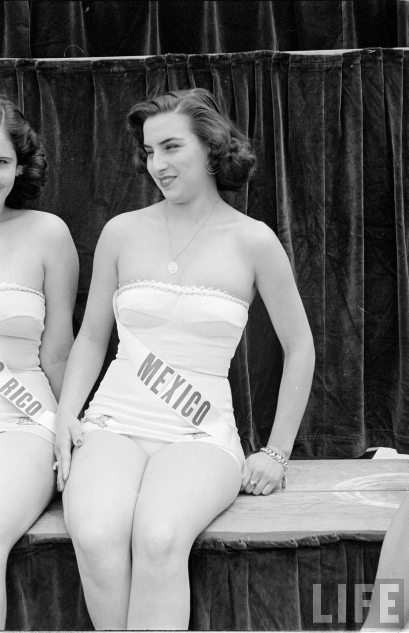 Vintage Portrait Photographs Of 30 Contestants From The Very First Miss