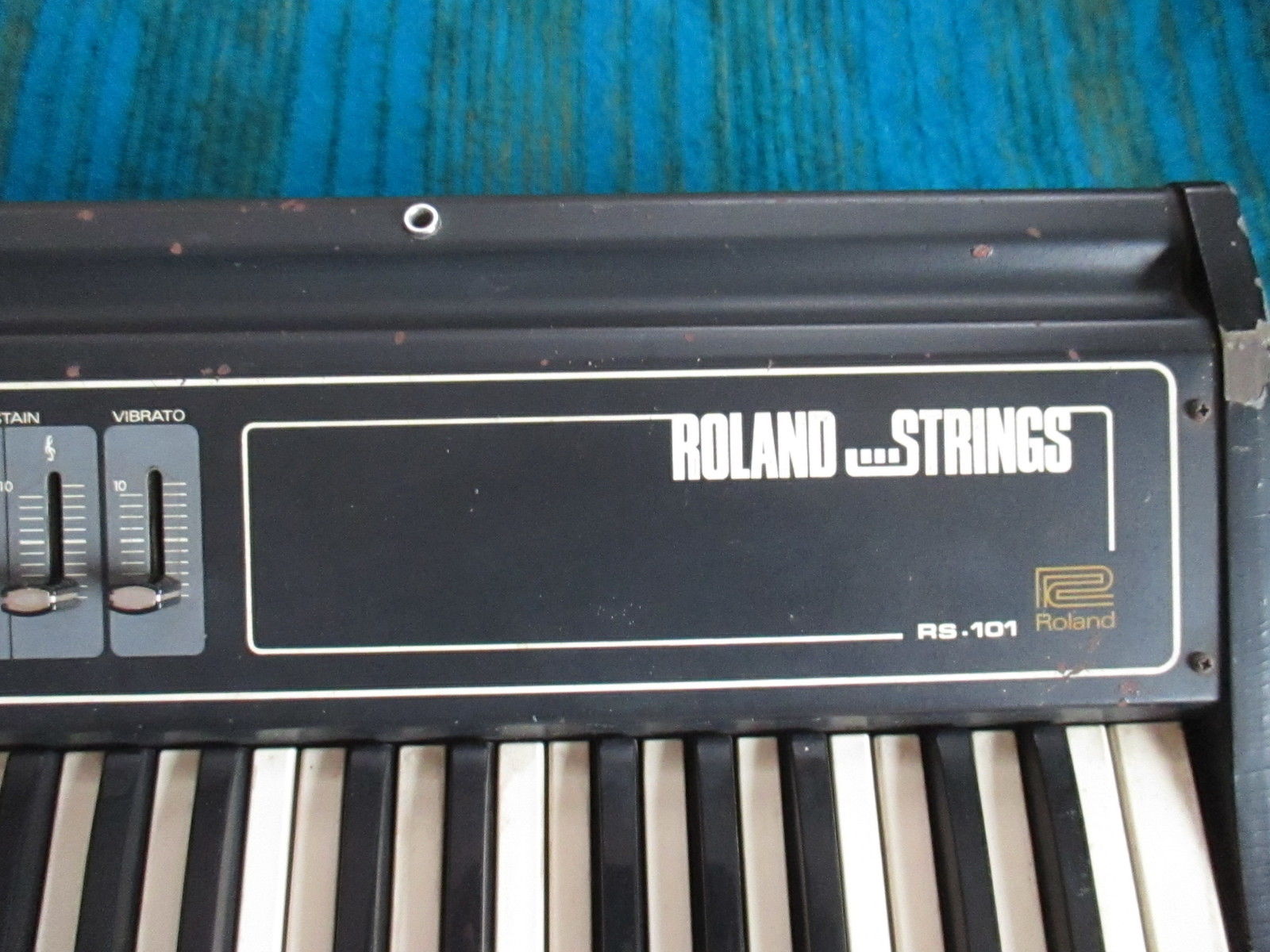 MATRIXSYNTH: Roland RS-101 String Synthesizer