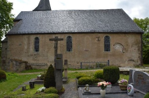 Romaanse kunst en architectuur: Sankt Peterkirche te Roth an der Our ...
