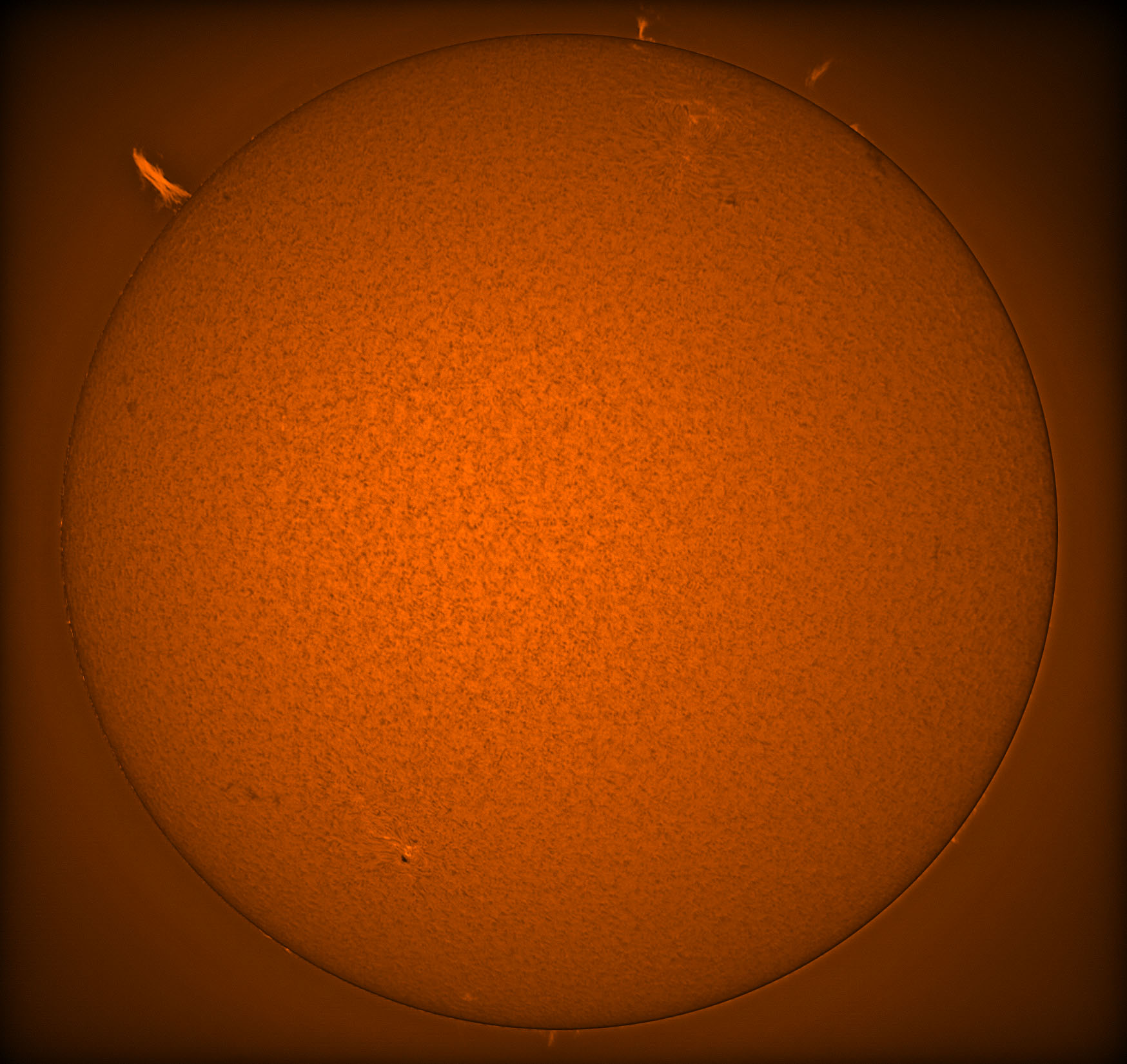 West Wight Backyard Astronomy: Sun in Hydrogen Alpha Today