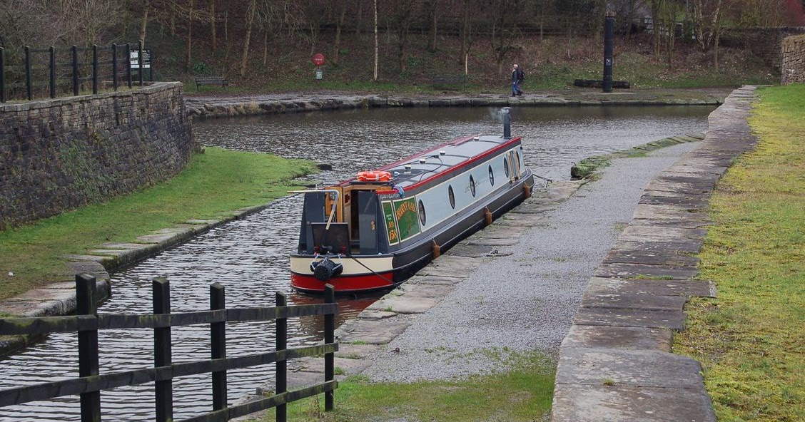 Narrowboat Burnt Oak: One whole year aboard nb Burnt Oak