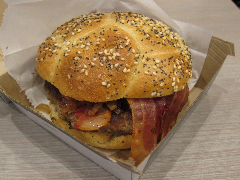 Review: McDonald's - Clubhouse Angus Burger