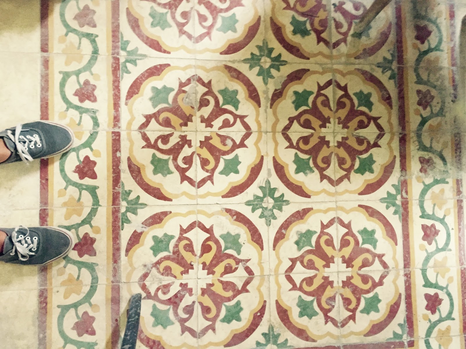 Ponderments: Tiles of the 20s make Palestinian comeback