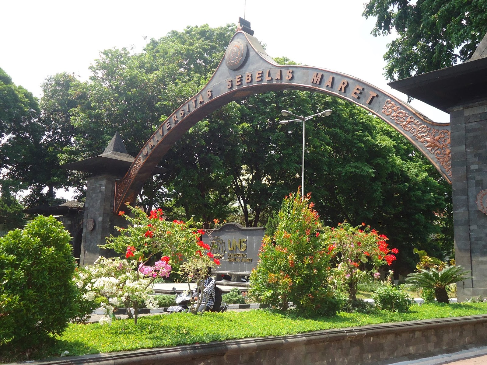 Kampusku Universitas Sebelas Maret (UNS) ~ IV Journalist