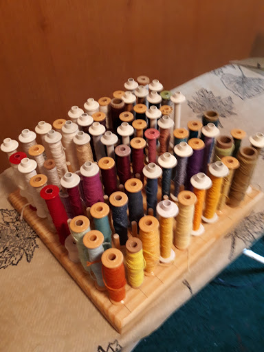 Not 2 Square Weavers: Bobbin Storage Solution
