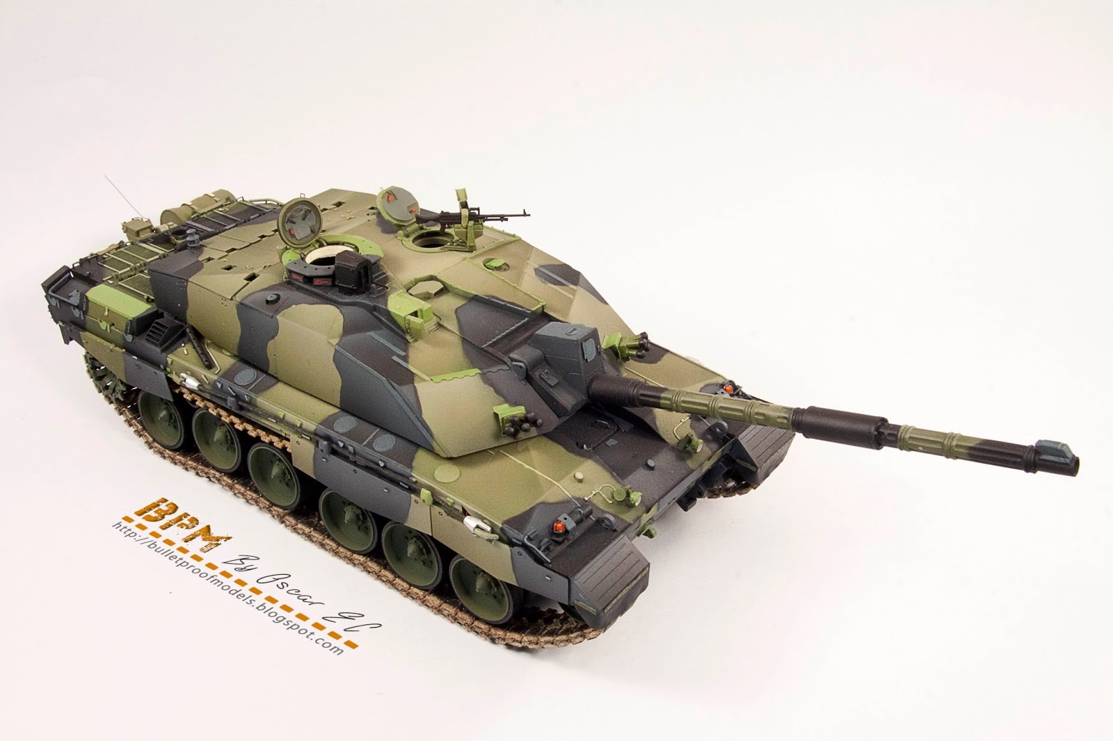 Bulletproof Models: Challenger II Kfor (Base)