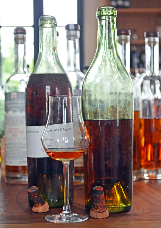 .: John & Lynne's French odyssey. Day 3, A visit to Cognac producer ...