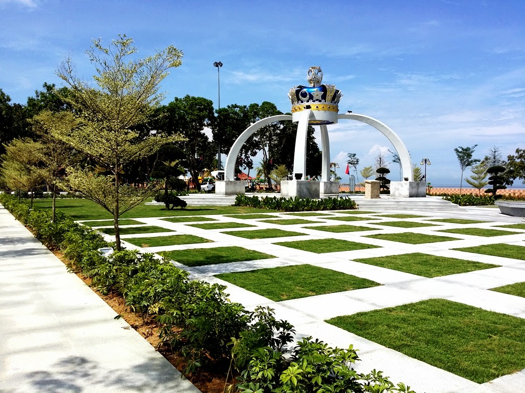 MPV LANDSKAP DAN NURSERI: SEBUAH TAMAN CANTIK DI TEPI LAUT BANDAR PONTIAN