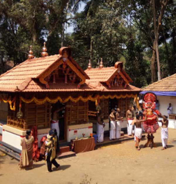 Kannapuram Mottammal Parambath Karoth Bhagavathy Temple – Theyyam Thira ...