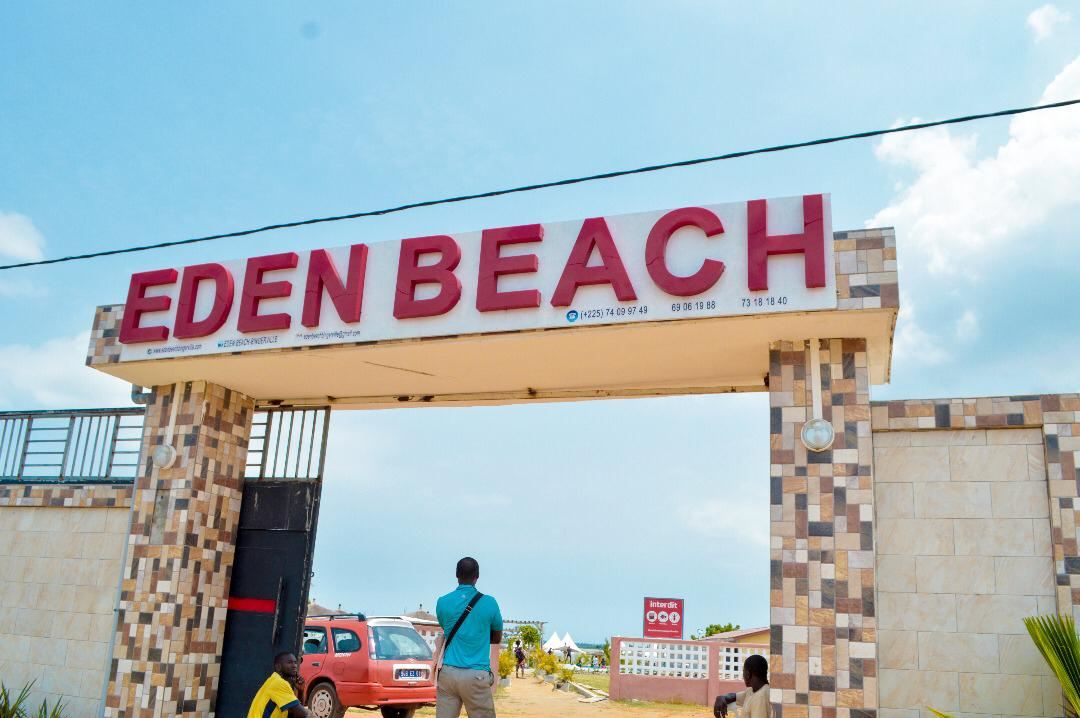 UNE JOURNEE A EDEN BEACH