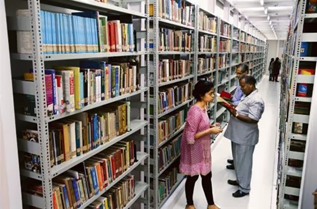 Nehru Centre Library,Mumbai: December 2013