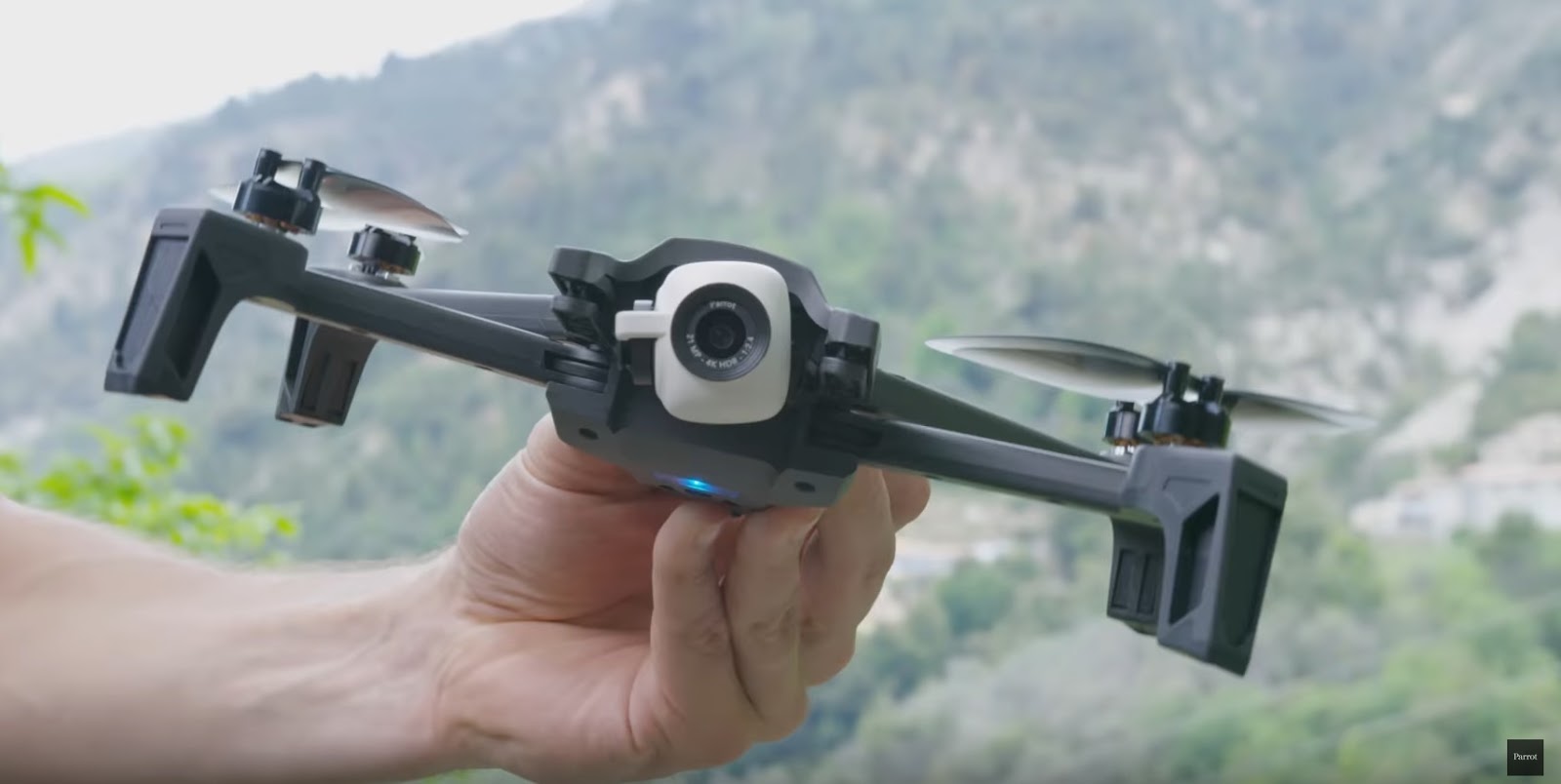 Parrot ANAFI, tre nuovi video ufficiali del drone pieghevole di nuova ...