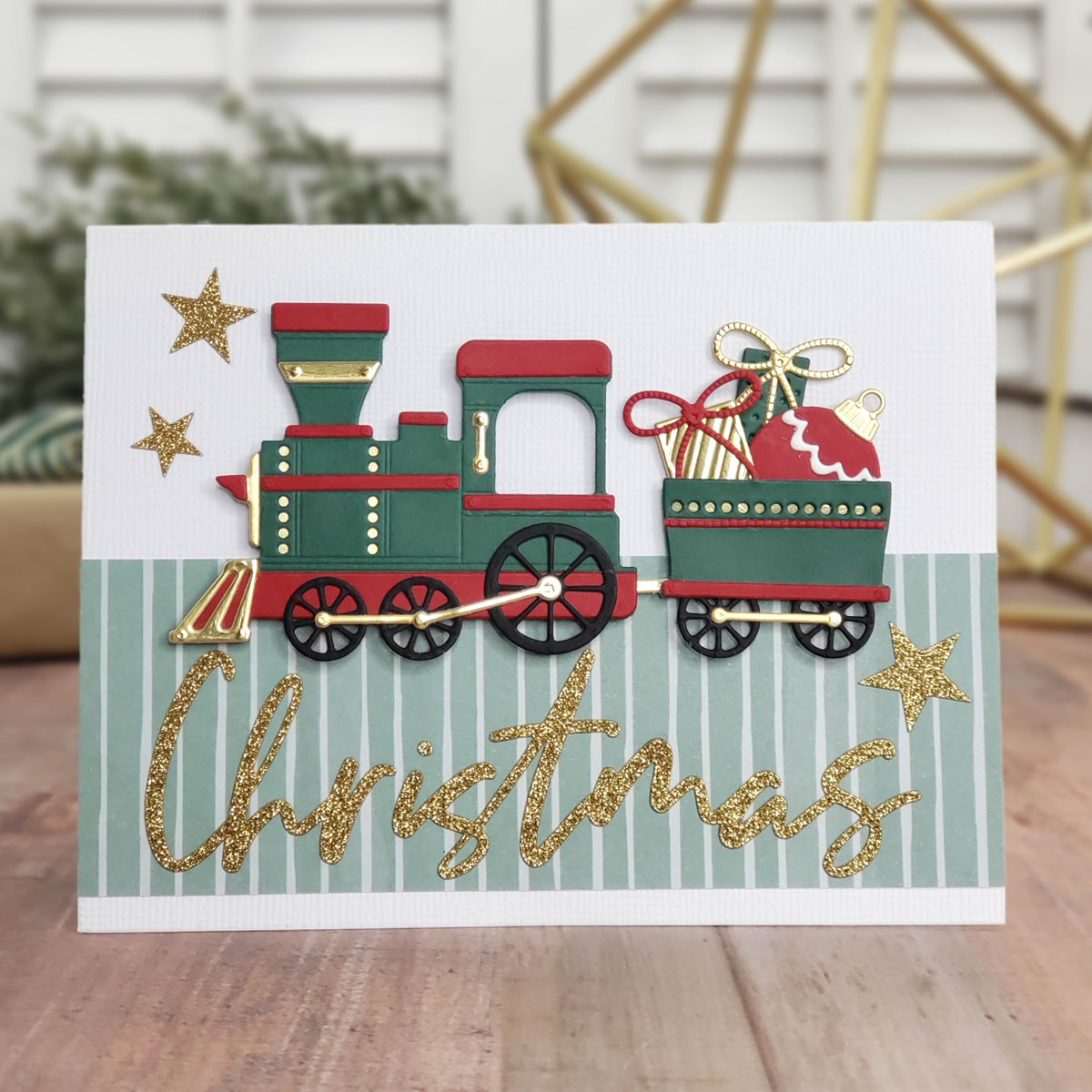 Spellbinders All Aboard Christmas Kit - Train Die