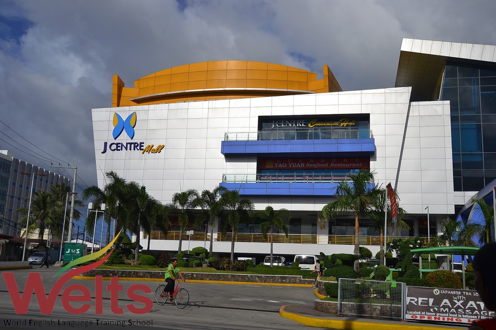 J Centre Mallに行ってきました | easygoing-yukiのブログ