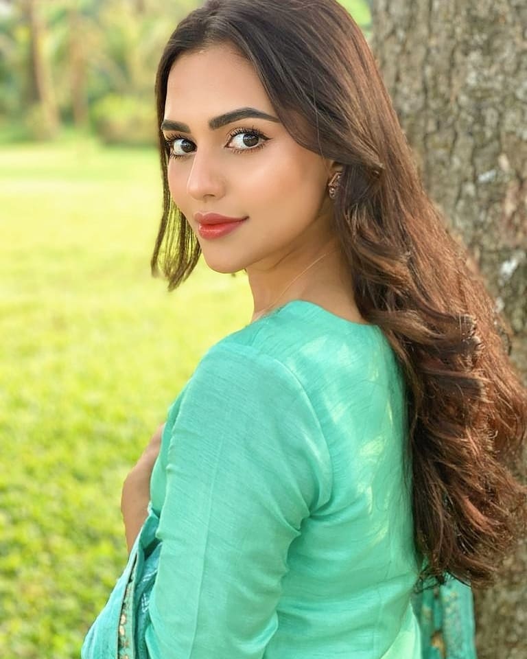Nusrat Faria Hd In Suit Images Shoutoutly