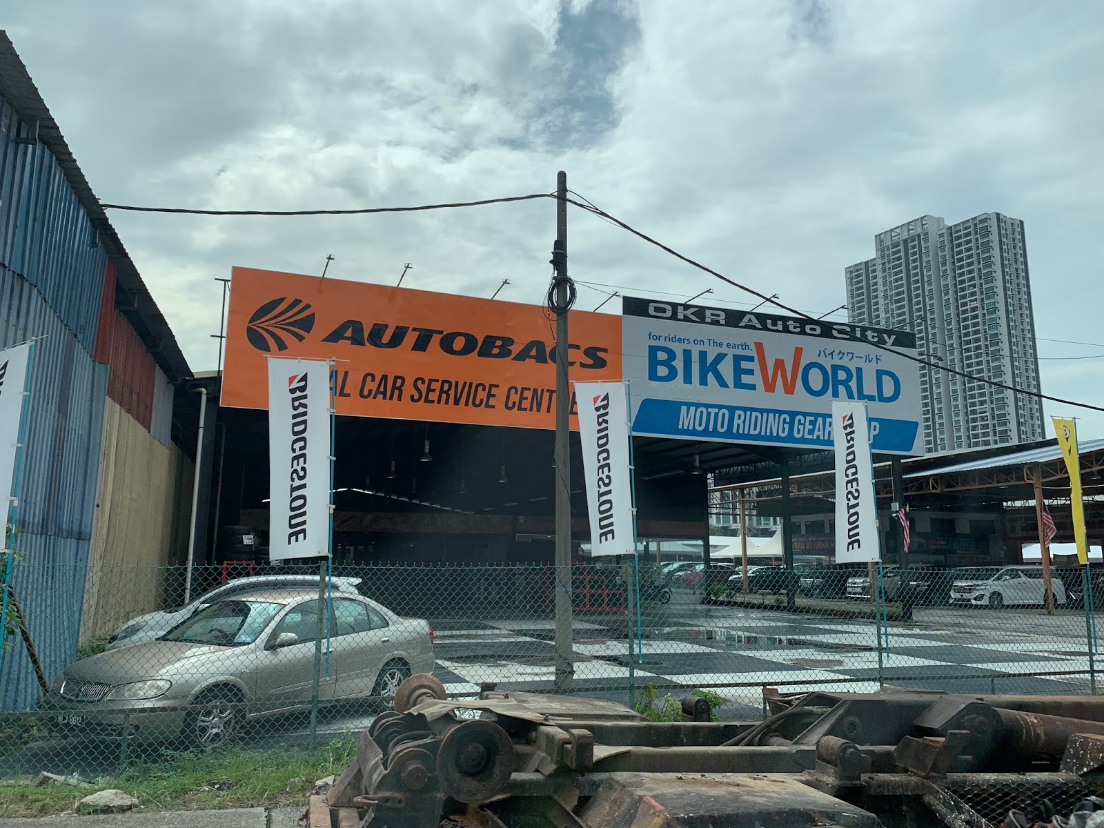 KLにあるオートバックス Autobacs / Bike World Old Klang Road ≪マレーシア生活≫|～ Malaysia ...