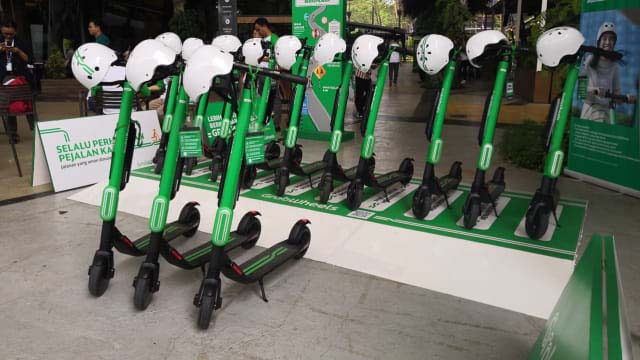 Mencoba GrabWheels, Layanan Skuter Listrik Dari Grab | Informasi ...
