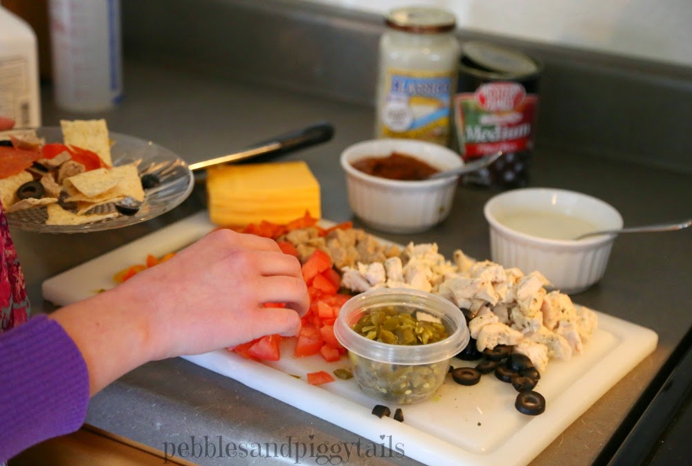 Family Nacho Night with Pizza Nachos and Italian Nachos | Making Life ...