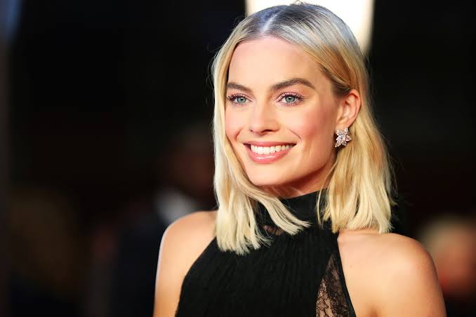 Atriz Margot Robbie irá estrelar novo filme de “Piratas do Caribe” Atriz Margot Robbie irá estrelar novo filme de “Piratas do Caribe”
