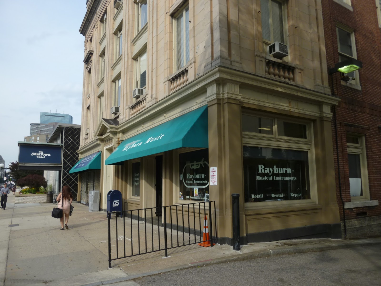 PY: 23 June 2015: A short walk near Symphony T-station