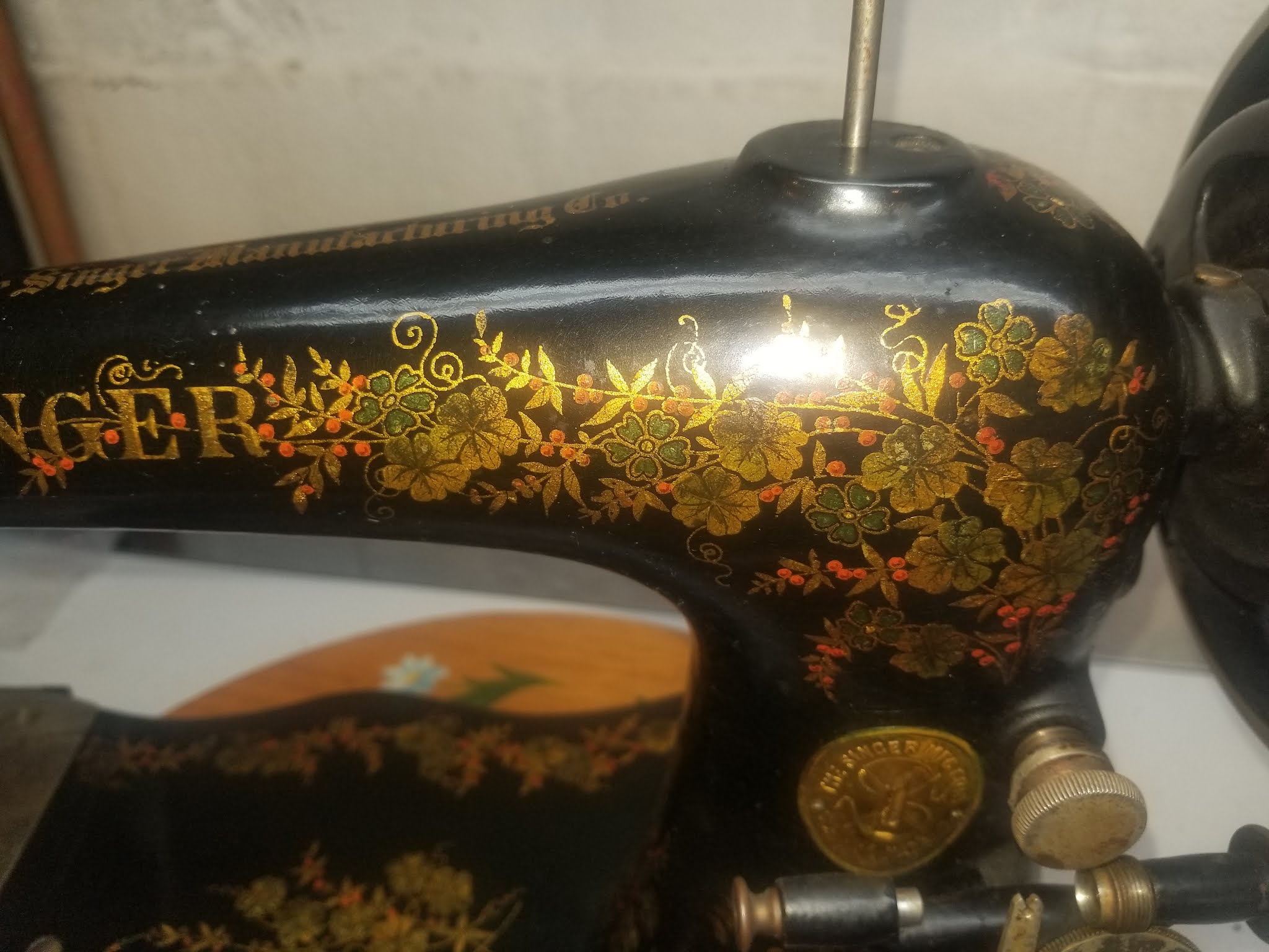 Selby Sewing Machines: 1889 Singer VS2 with Floral Decals