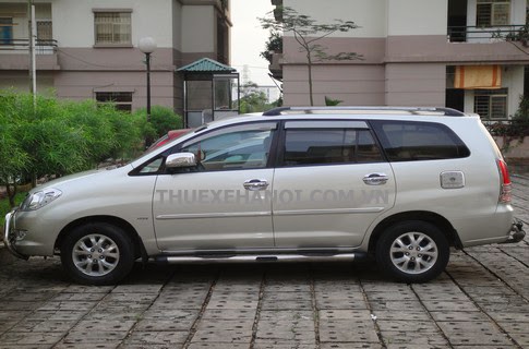 CHO THUÊ XE LIMOUSINE MÀU TRẮNG: CHO THUÊ XE INNOVA 7 CHỖ HỢP ĐỒNG DÀI HẠN