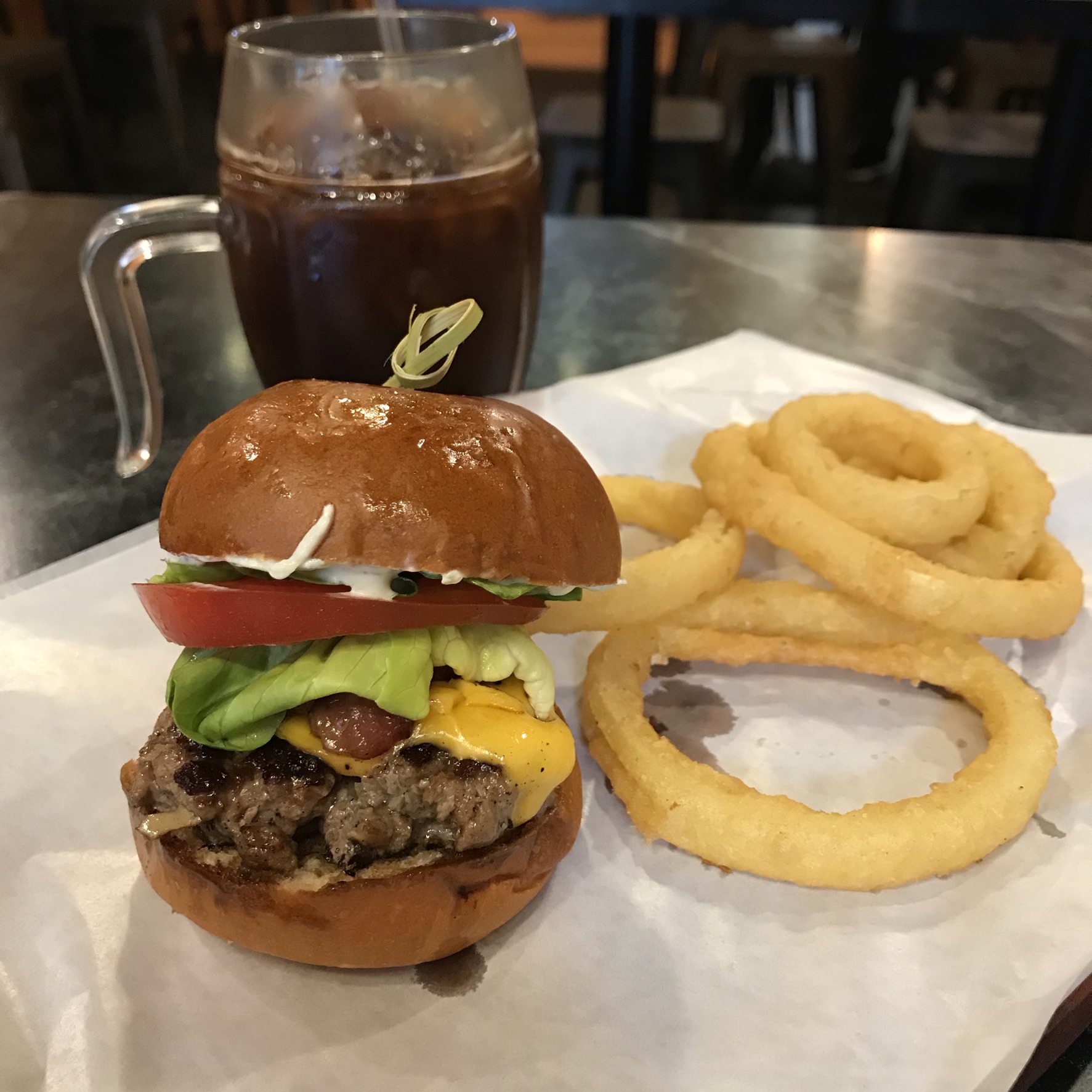 味之素: Two Ediots (灣仔)