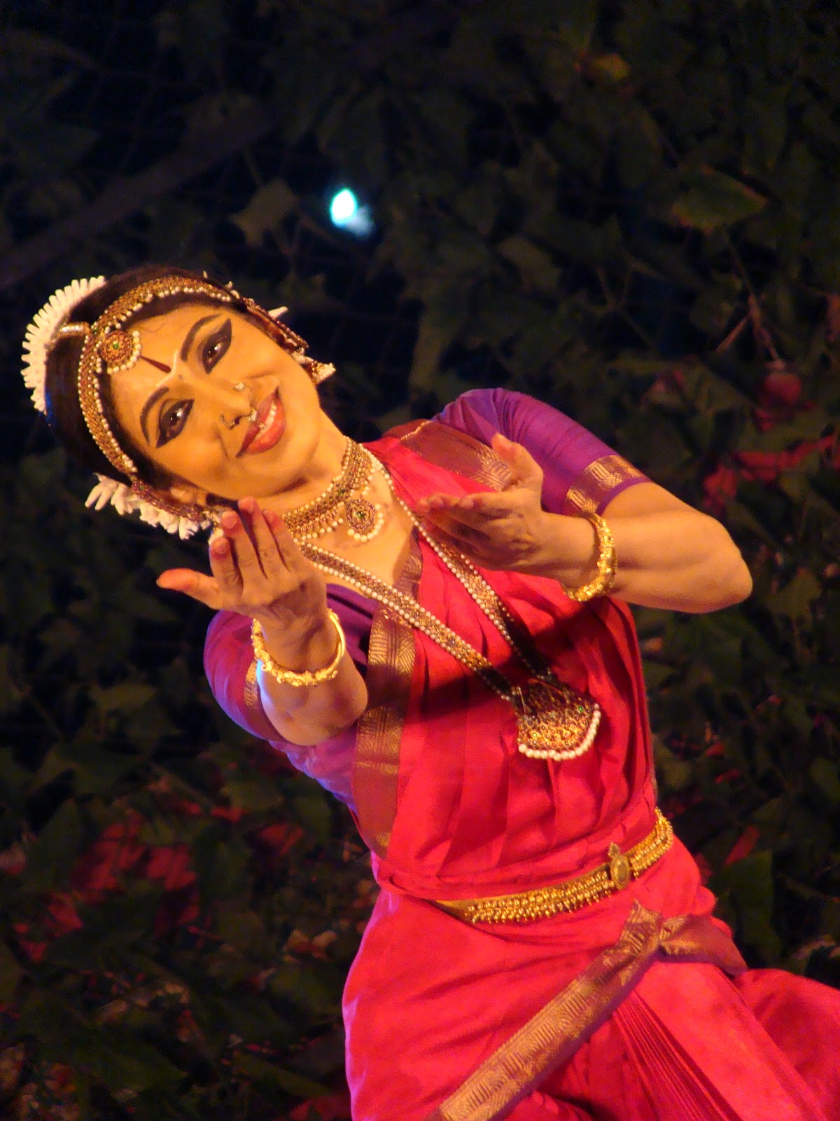 Indian culture dances: The most famous bharathanatyam dancer