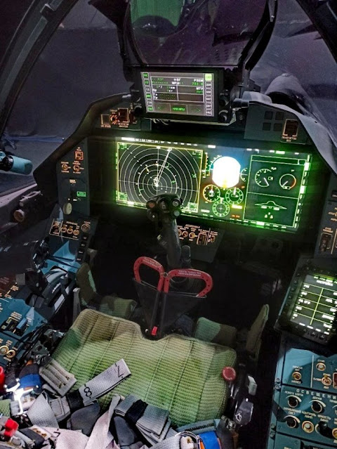 Sukhoi checkmate cockpit - Wascharlotte