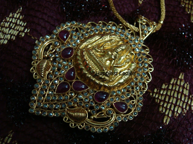 Goddess Lakshmi surrounded by Gold, Diamond and Ruby - Happiest Ladies