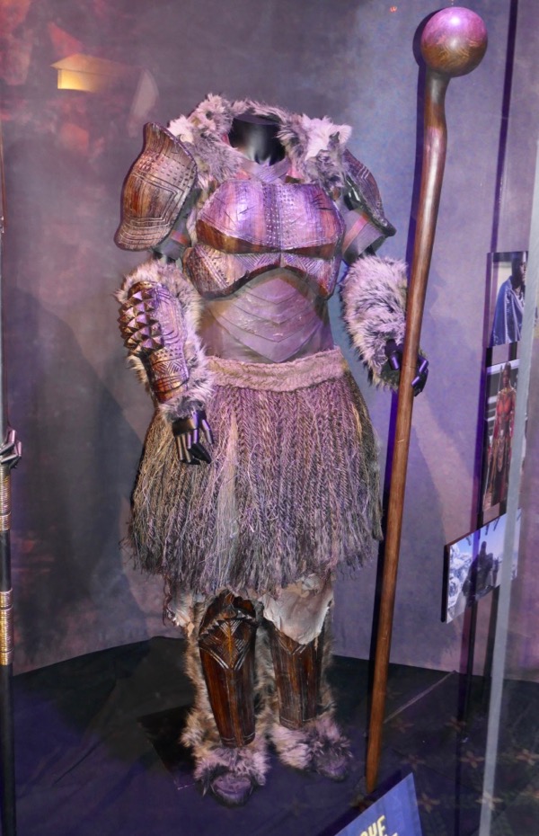 Hollywood Movie Costumes and Props: W'Kabi, Zuri and M'Baku costumes ...