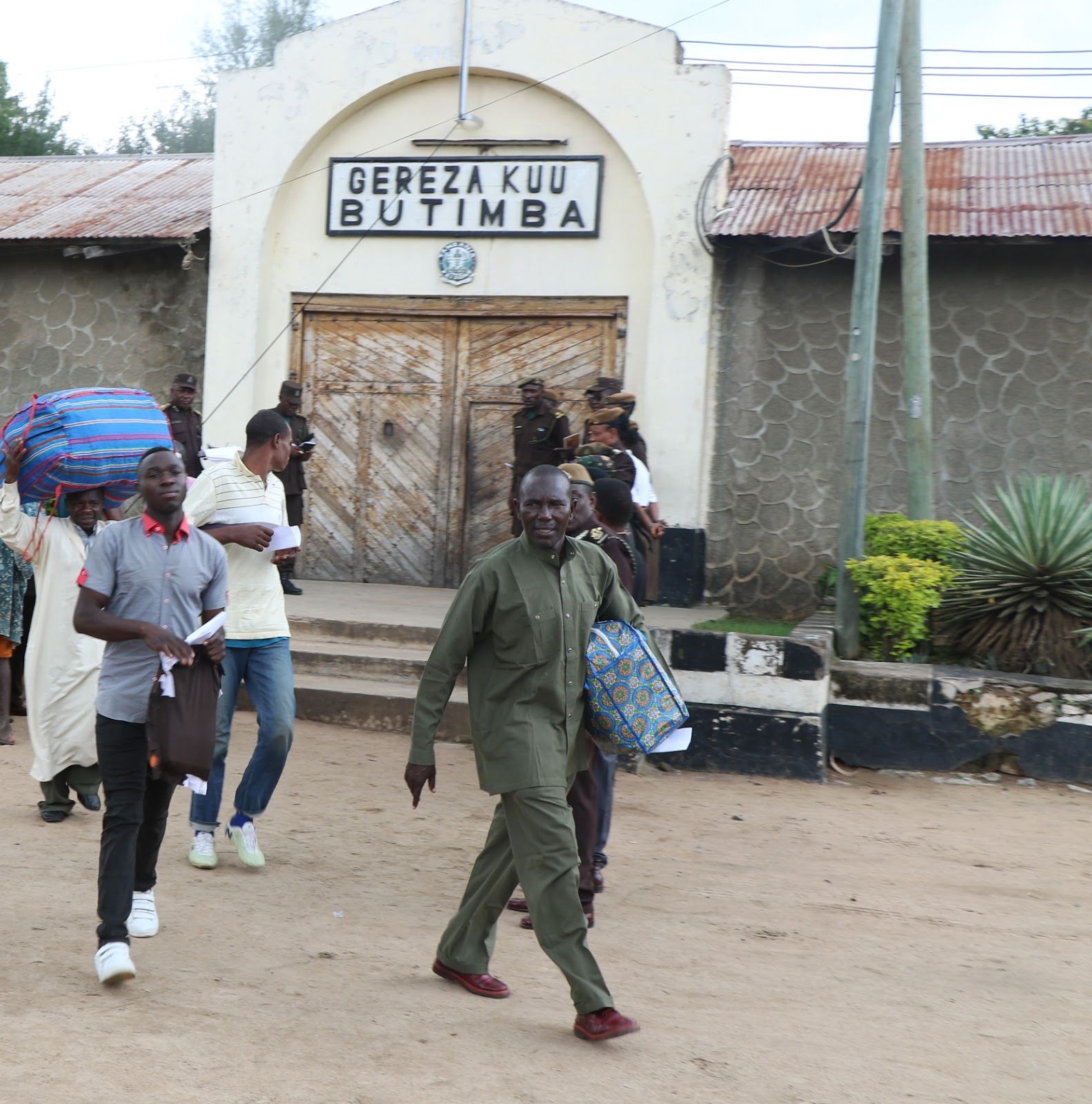 WAFUNGWA 79 WA GEREZA KUU BUTIMBA WALIONUFAIKA NA MSAMAHA WA RAIS ...