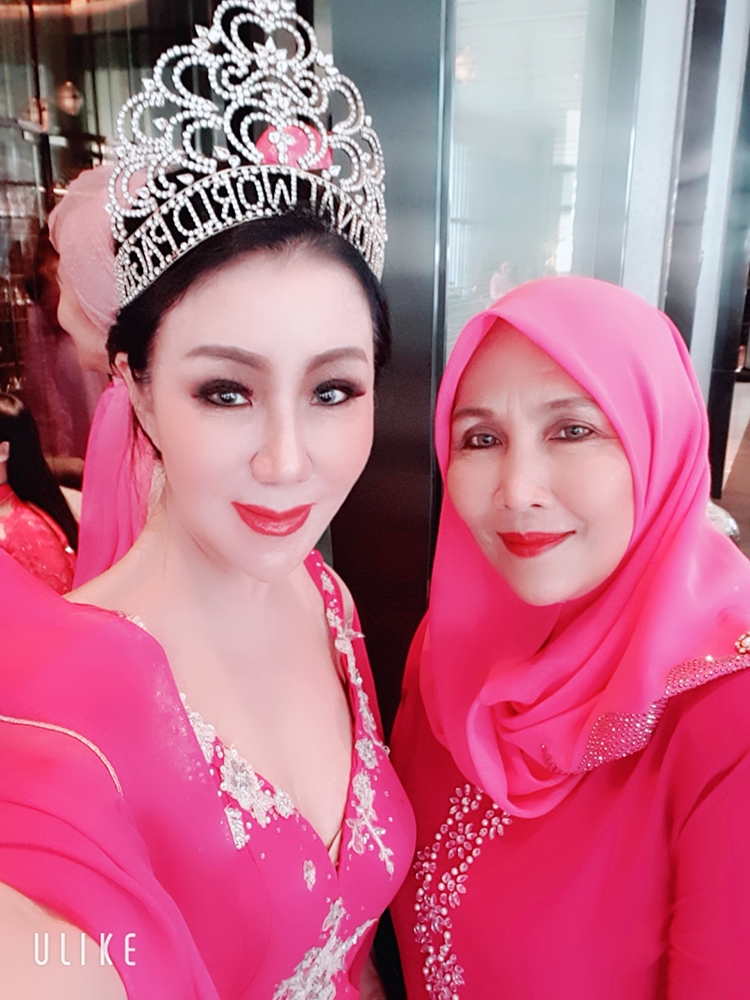 Kee Hua Chee Live!: HAPPY BIRTHDAY TO NINI TANG! NINI TANG HOSTED A ...