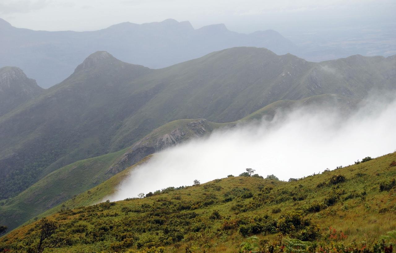 Tamilnadu Tourism: Kukkal Falls, Kodaikanal