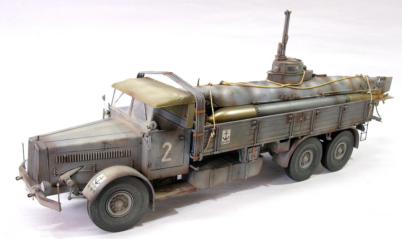 Panzerserra Bunker- Military Scale Models in 1/35 scale: Faun L900 D567 ...