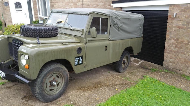 Landrover Defender: LAND ROVER SERIES 3 109 (EX-MOD)