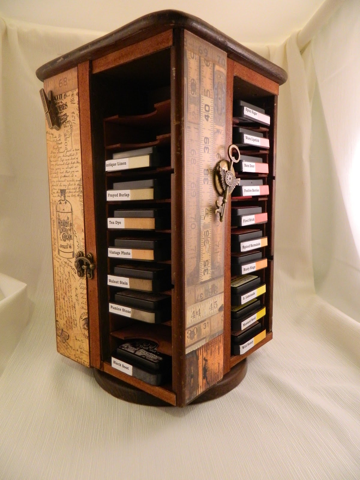 SHARI'S CREATIONS WITH THE CRICUT (CRICUTROOKIE): Distress Ink Storage ...