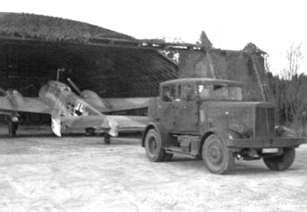 Panzerserra Bunker- Military Scale Models in 1/35 scale: Hanomag SS100 ...