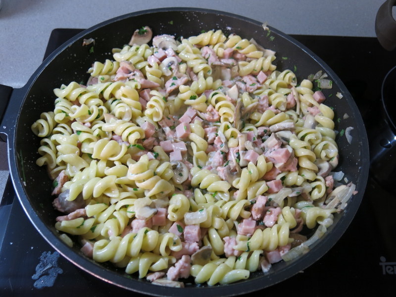 Tomillo, laurel y otras cosas de comer.: FUSILLI A LA BOSCAIOLA