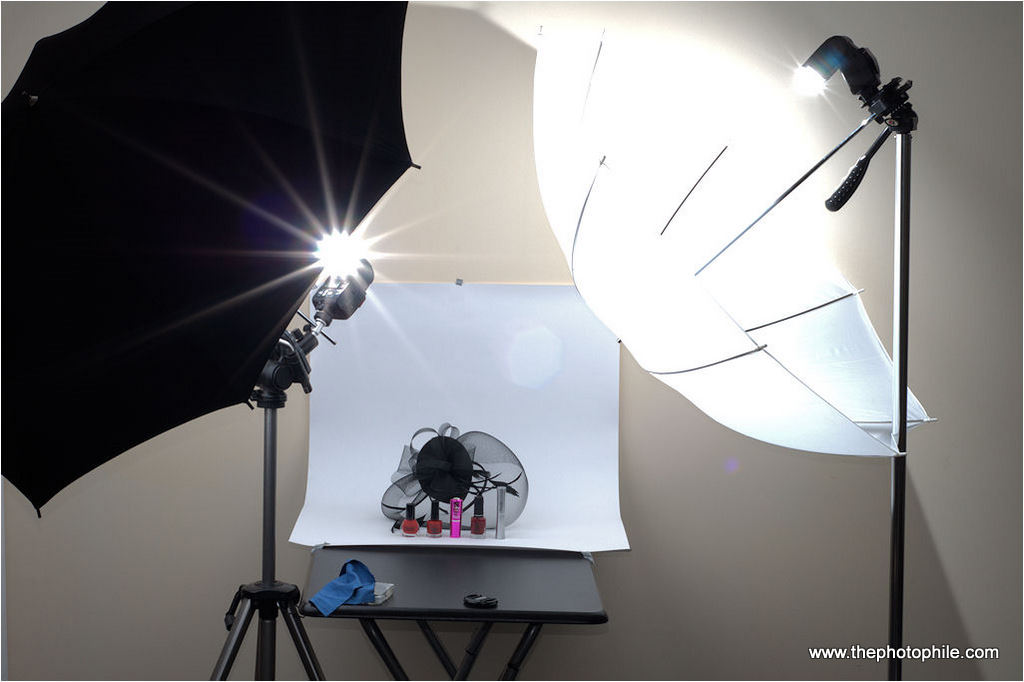 The Photophile: Simple Product Photography Set-Up.
